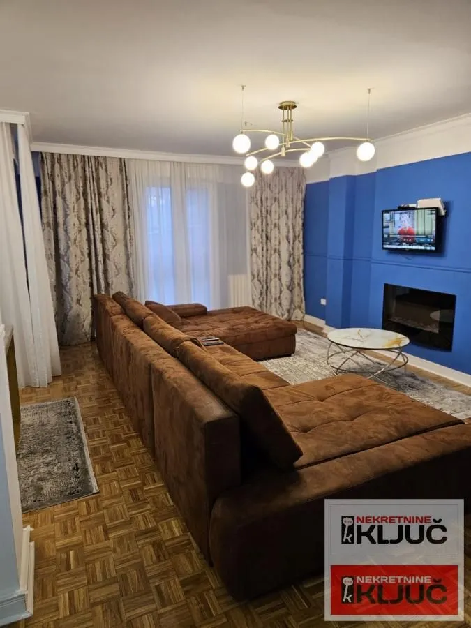 Prodaja, trosoban stan, 96m², Sajmište, Novi Sad