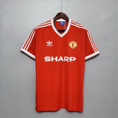 Manchester United 1983/1984 domaći dres