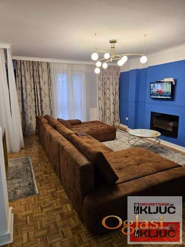 SAJMIŠTE, 96m2, Troiposoban, Renoviran