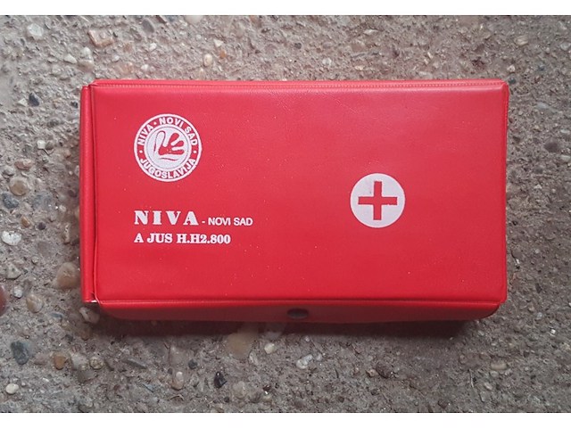 Kutija Od Prve Pomoći `Niva` Novi Sad Jugoslavija