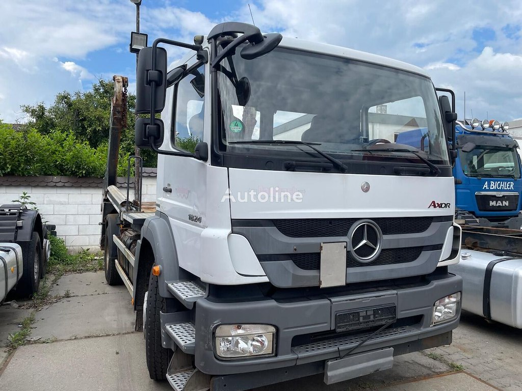 Mercedes-Benz AXOR 1824 Gergen kamion autopodizač kontejnera