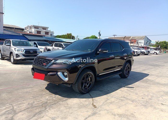 Toyota FORTUNER krosover