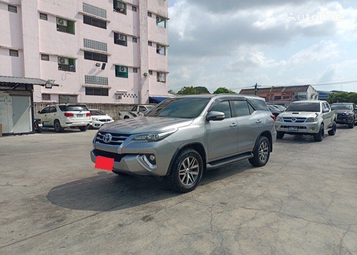 Toyota FORTUNER krosover