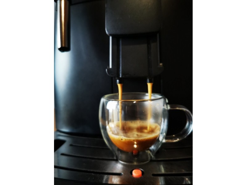 Espresso aparat saeco intelia crni