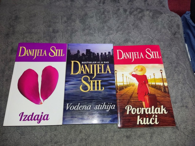 Danijela Stil tri knjige