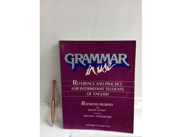 ENGLISH GRAMMAR IN USE - RAYMOND MURPHY, ROANN ALTMAN