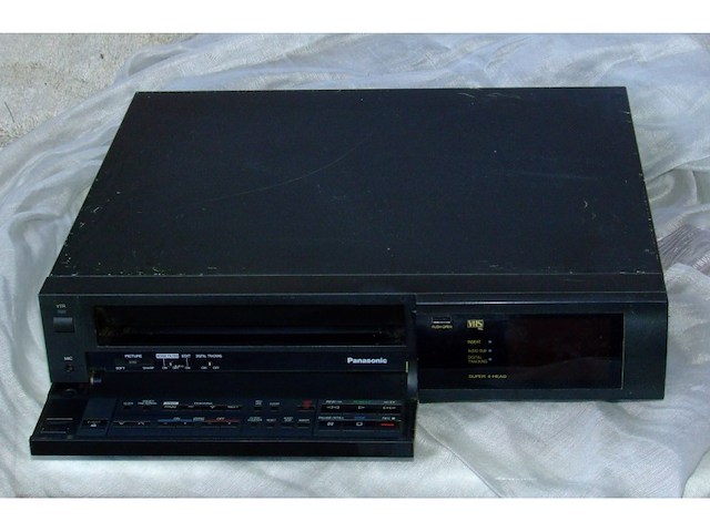 VIDEO REKORDER VHS-HQ Panasonic NV-J35EG neispravan