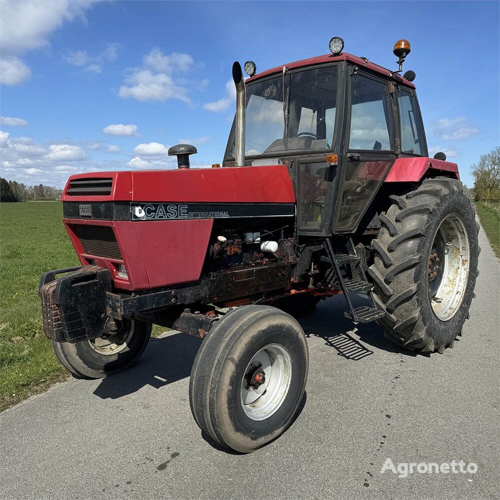 Prodaje se Case IH 1690 traktor točkaš na aukciji