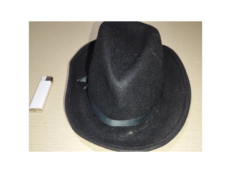 Lovacki sesir crni 2