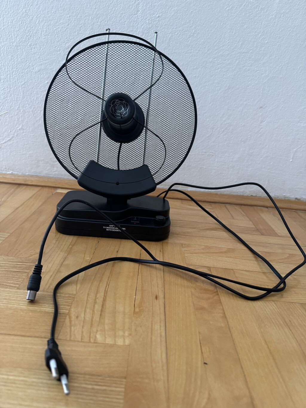 Model KETTZ Antena za TV DT-K028 00K028 Tip: Unutrašnja Stanice