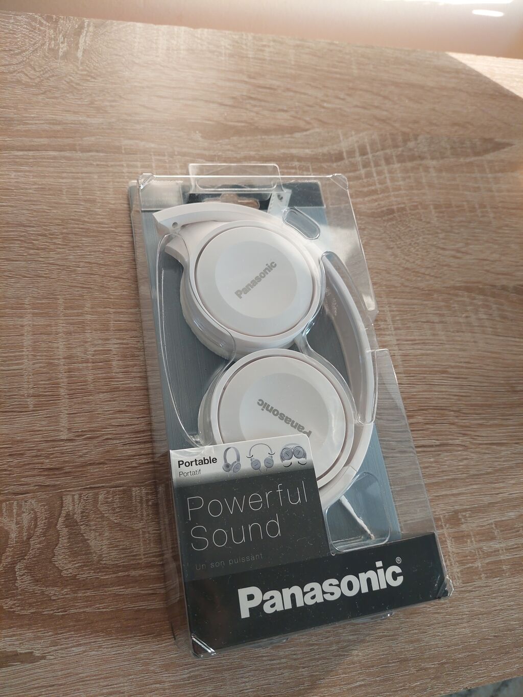 Nove slušalice Panasonic. kupac prvi otvara paket. šaljem post