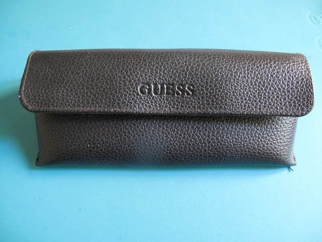 GUESS - polovna futrola za naočare