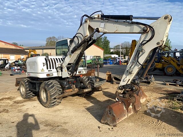 Mobilni bager
Terex TW110 with two-piece offset boom and 3 buckets