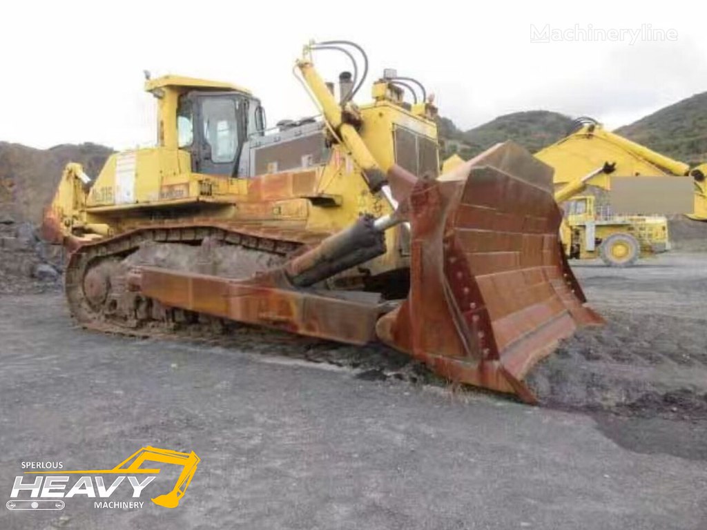 Komatsu D475A-3 buldožer