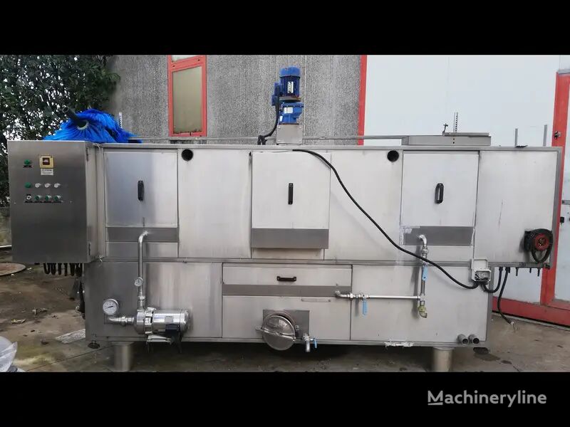 Crate Washer Bodini up to 800 crates per hour mašina za pranje kutija