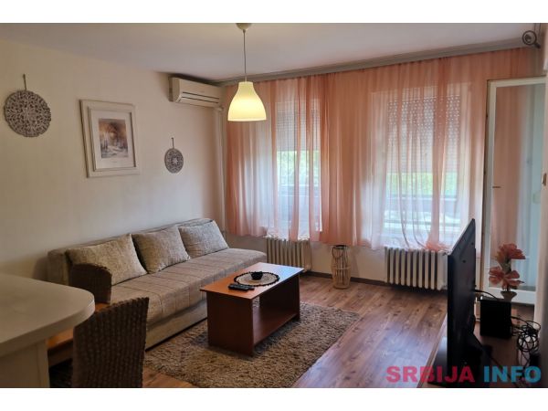 Dvosoban Apartman DIV NS 3 Novi Sad Grbavica