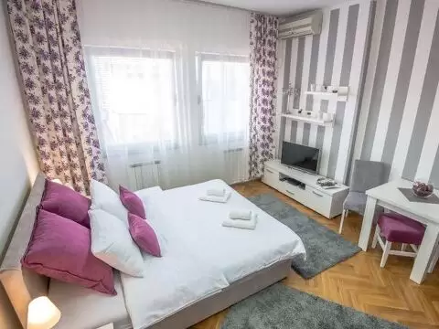 Arena Apartmani - Studio Marmelo