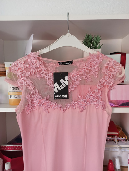 Nova svecana roze duga haljina sa etiketom