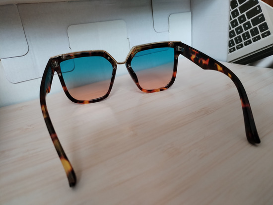 Animal print sunčane naočale sa futrolom
