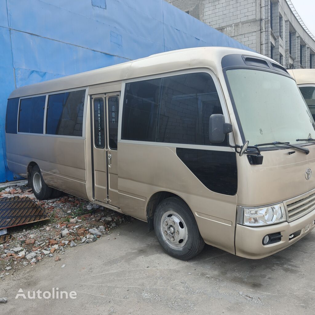 Toyota Coaster turistički autobus