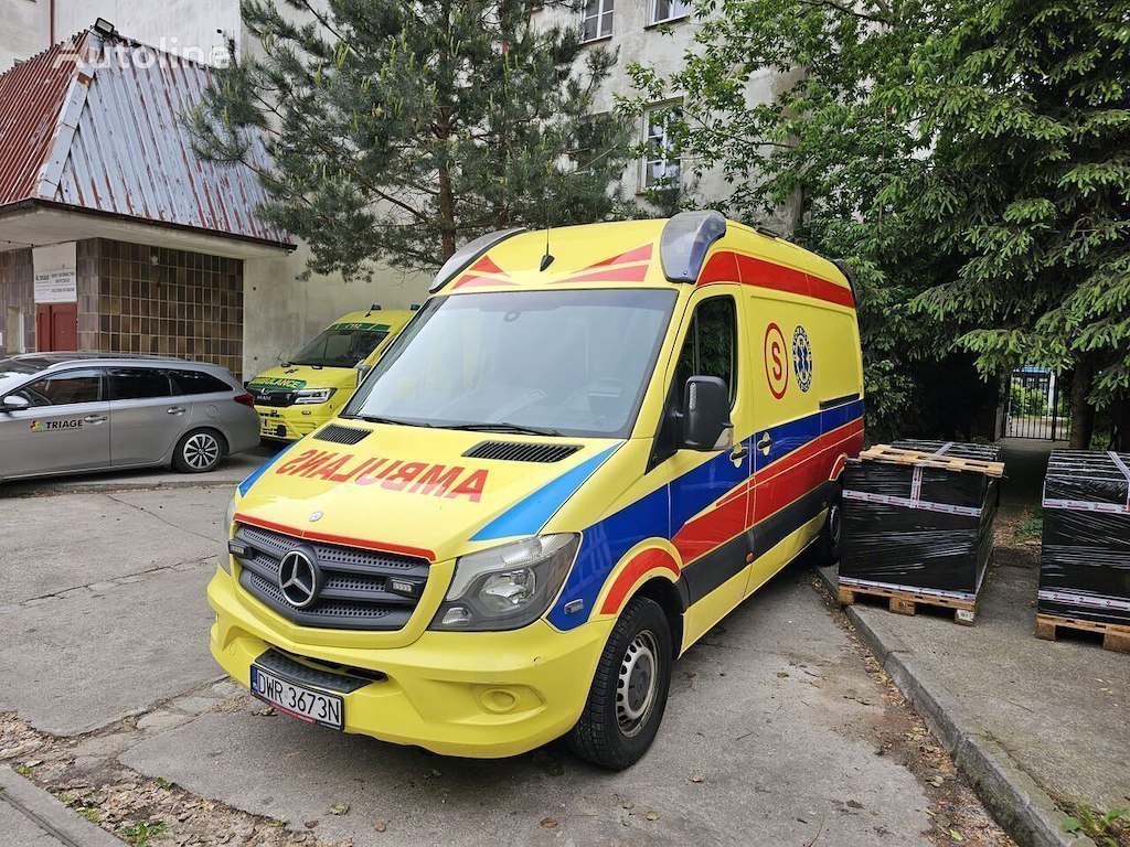 Mercedes-Benz Sprinter 319 vozilo hitne pomoći