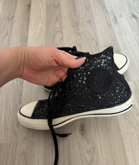 Converse satenske patike sa sljokicama