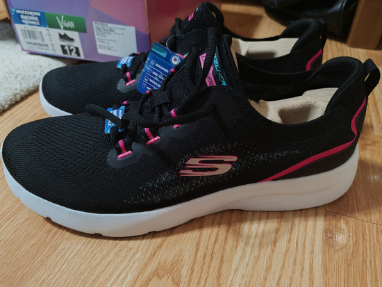 Sketchers zenske patike br 42 novo