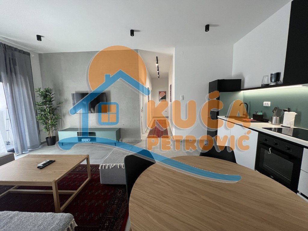 Trosoban stan, 70 m2, Centar, Milentijeva ID: i-011399