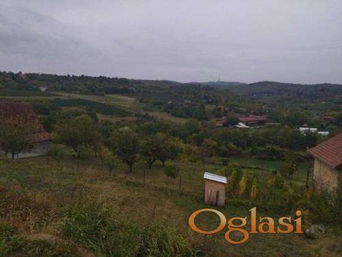 Građevinsko zemljište u blizini glavnog puta-top!