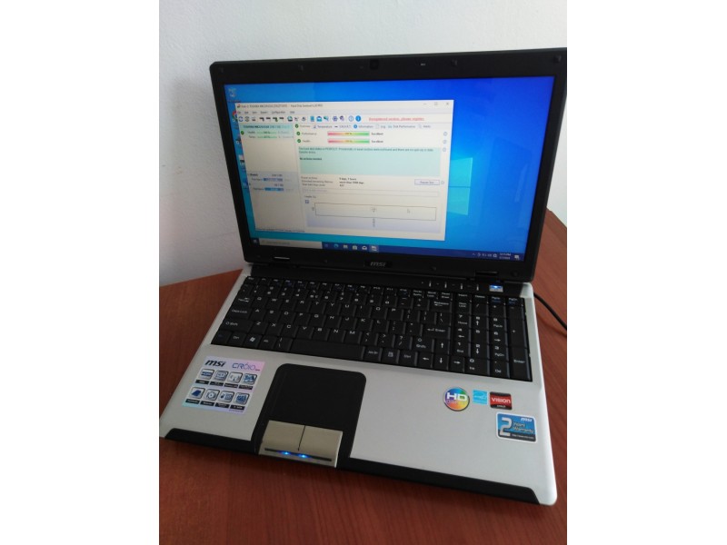 Laptop msi cr610x-ms1684,athlon II m320, hdd320,ram4gb