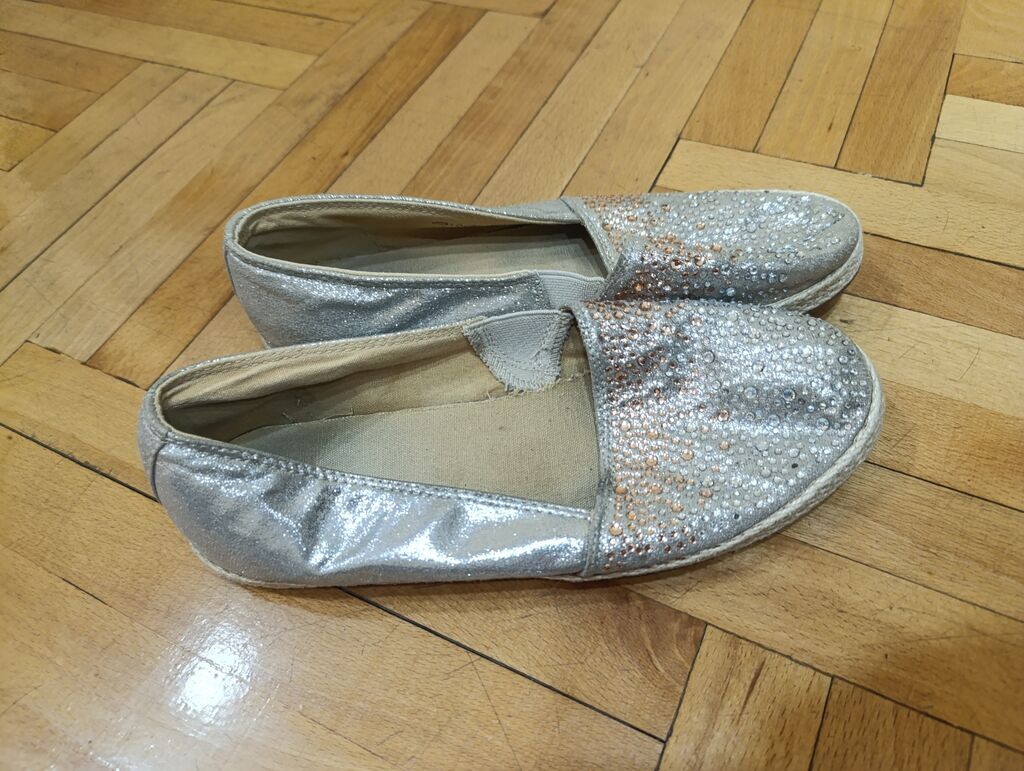 Espadrile, Graceland, 40