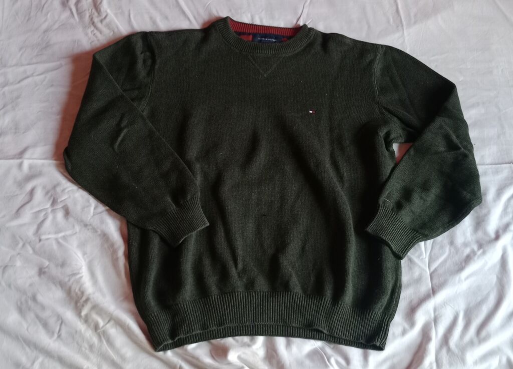 Na prodaju džemper Tommy Hilfiger Proizvodjač: Tommy Hilfiger Model
