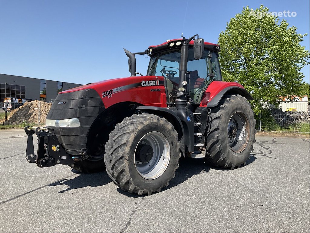 Case IH CVX 310 traktor točkaš