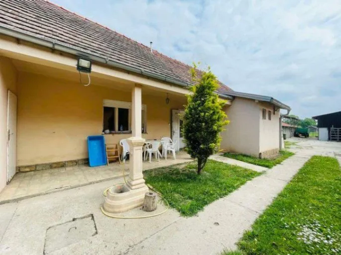 Prodaja, kuća, 144m2, Bački Petrovac