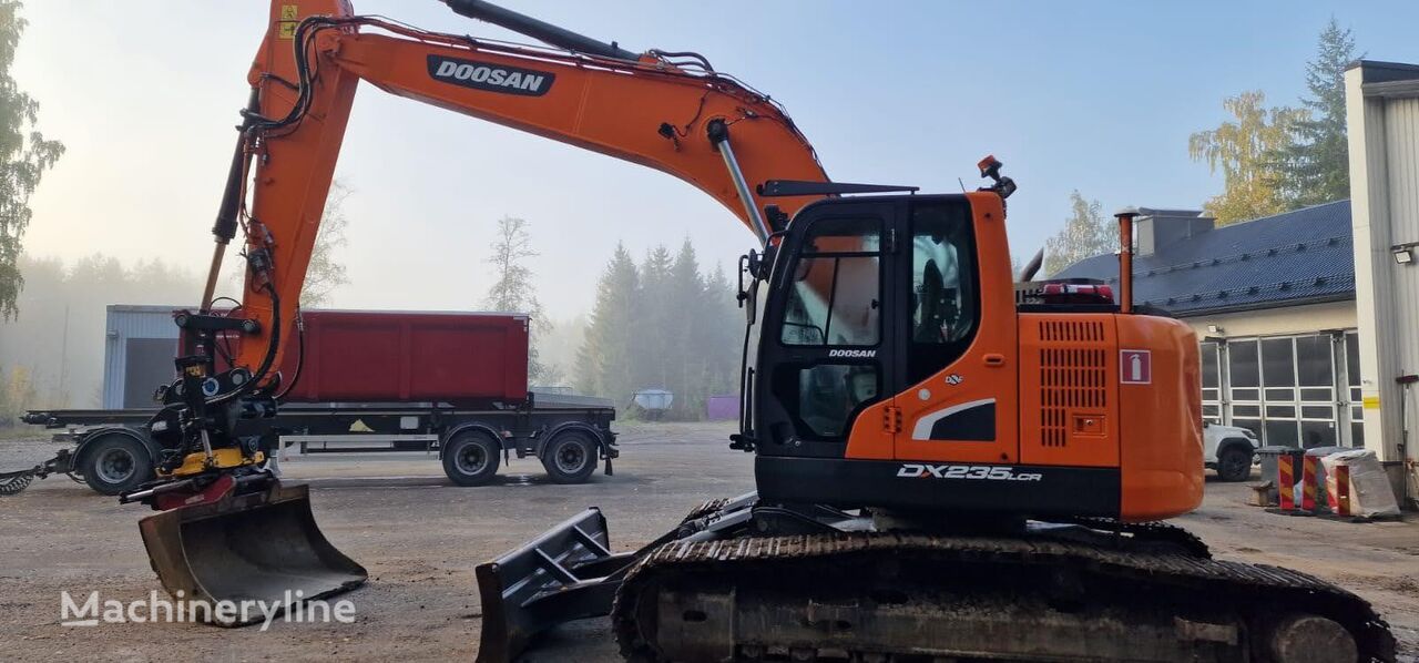 Doosan DX 235 LCR-5 + Novatron 3D bager guseničar