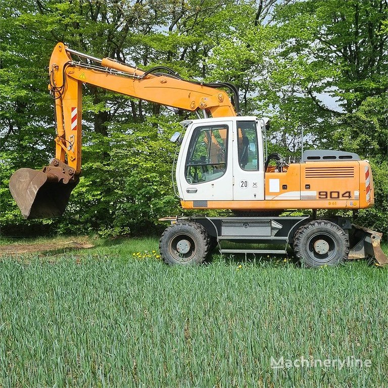 Prodaje se Liebherr A904 C Litronic bager točkaš na aukciji