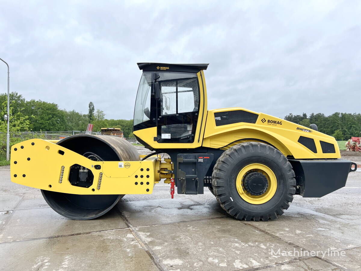 Novi BOMAG BW226-5CL kompaktor s jednim valjkom