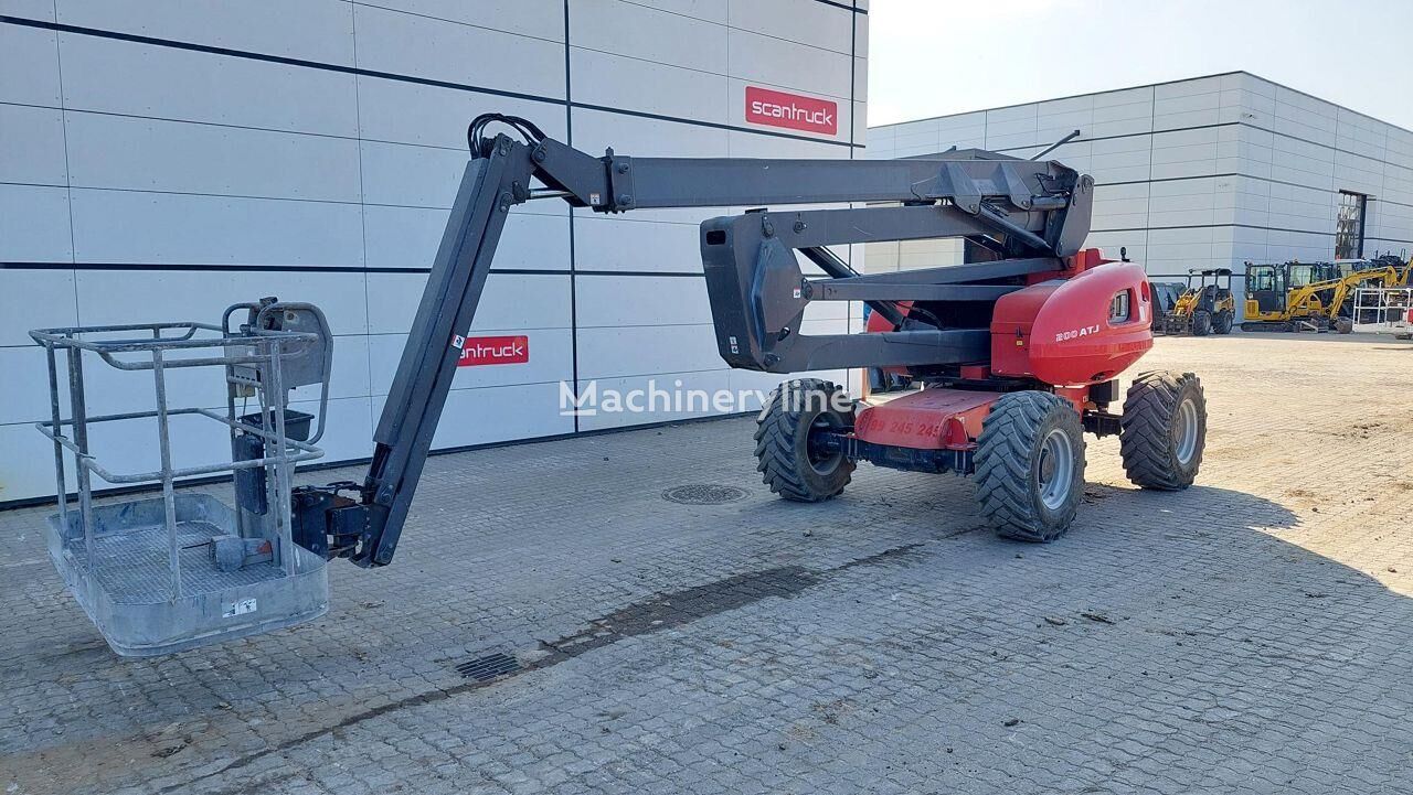 Manitou 200ATJ RC hidraulična zglobna platforma