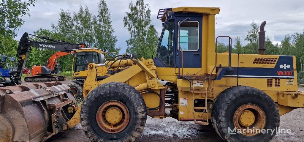 Komatsu WA 380 prednji utovarivač