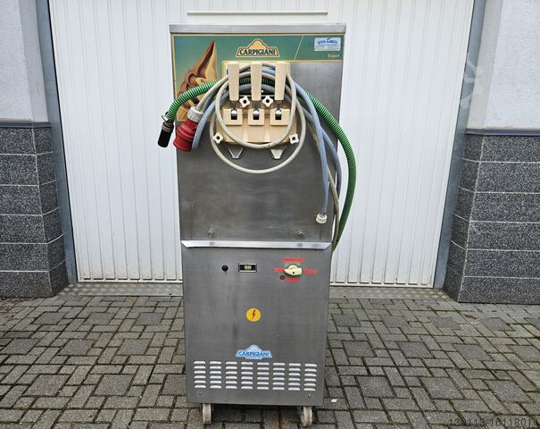 Mekana mašina za sladoled
Carpigiani Tre BP