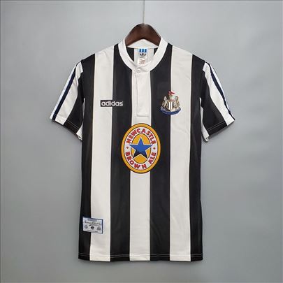 Newcastle United 1995/1997 domaci dres