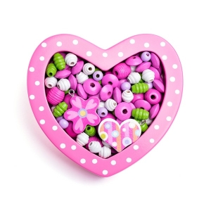 Perlice u kutiji u obliku malog roze srca