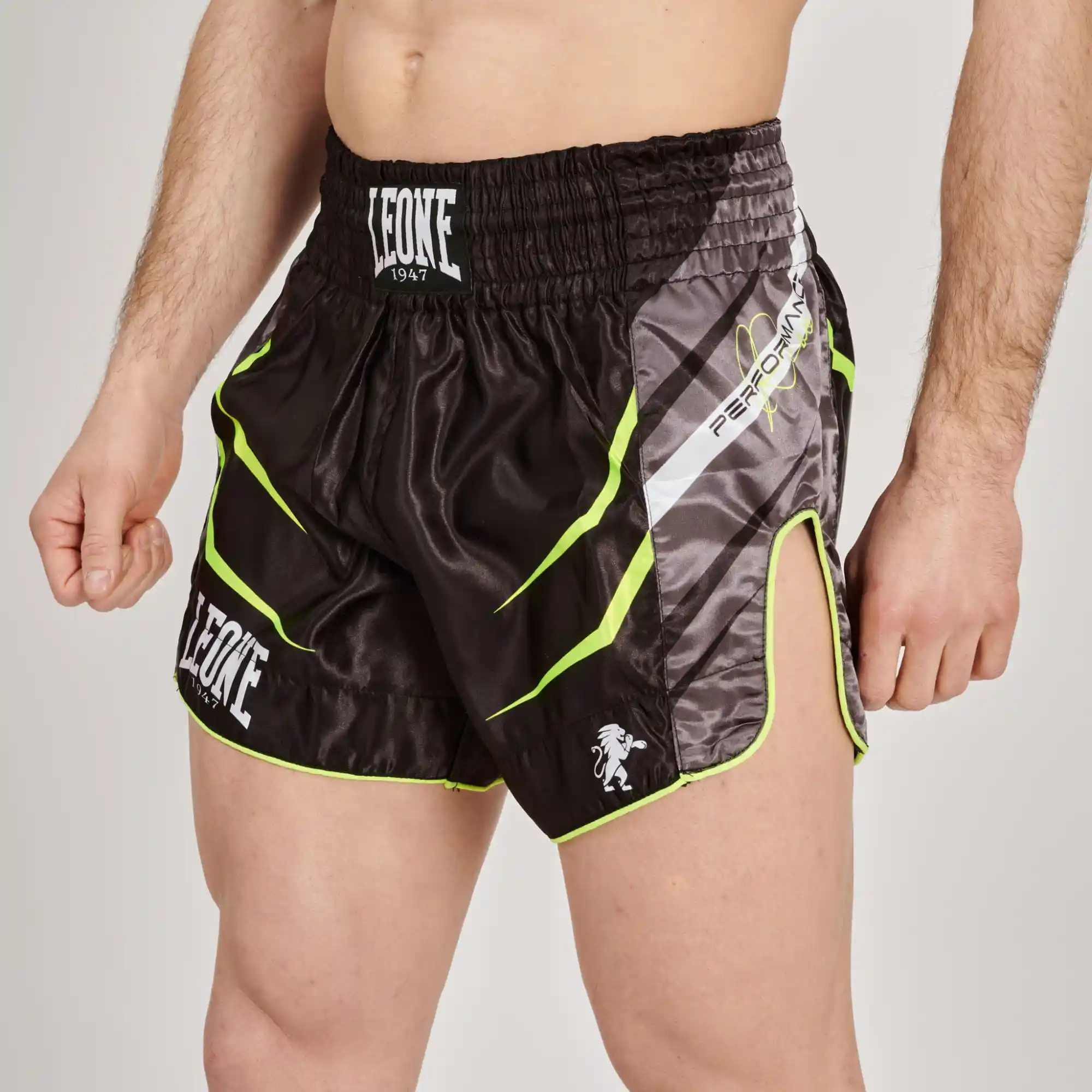 REVO FLUO KICK SHORTS