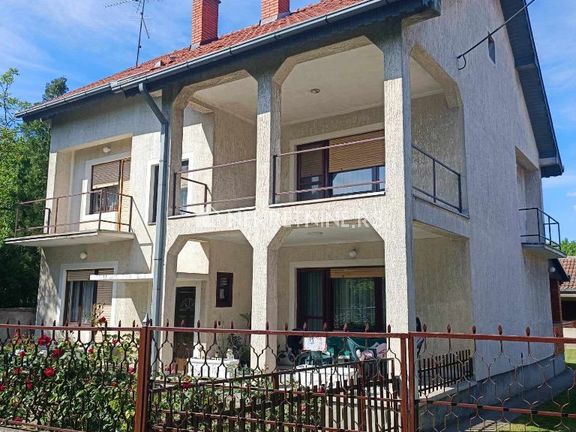 Prelepa i kvalitetna kuća blizu Pančeva na prodaju!