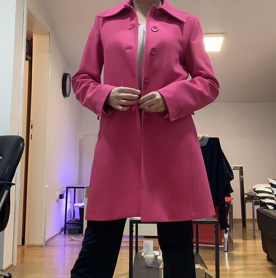 Snizeno  pink prolecni kaput