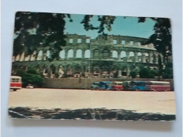 Pula - Arena - Autobusi - Hrvatska - Putovala -