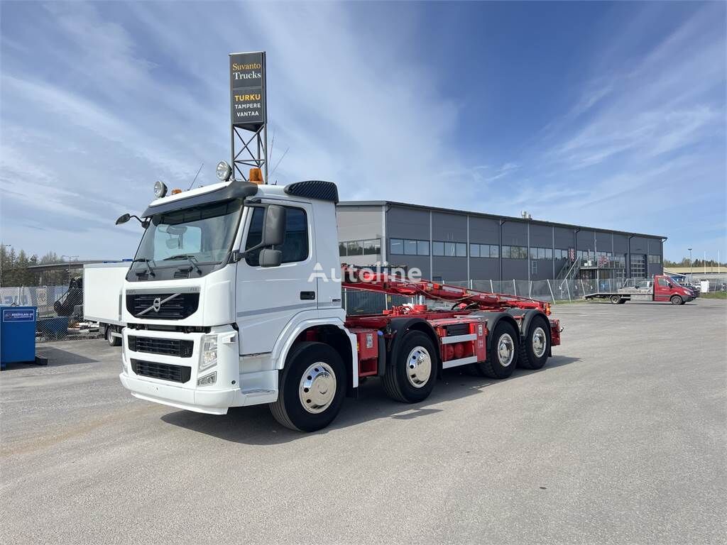 Volvo FM460 8x4 kamion sa kukom za podizanje tereta