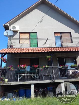 Prodajem porodicnu kucu 130m2 u Barajevu, Lisovic