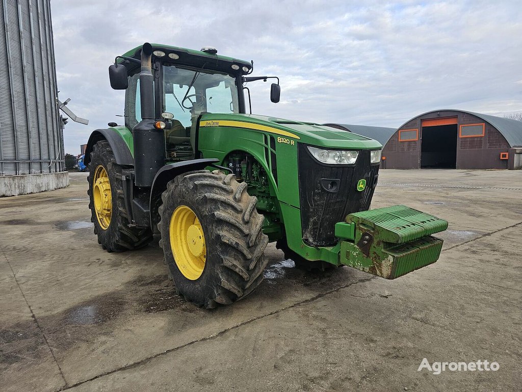 John Deere 8320R traktor točkaš