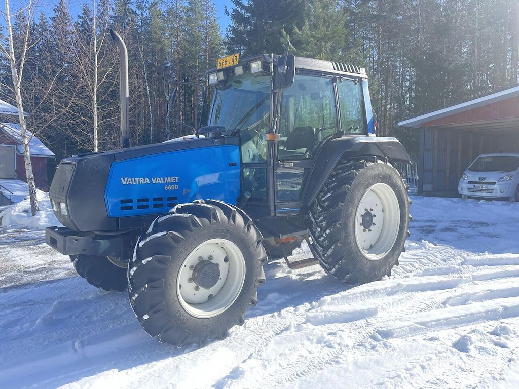 Valtra Valmet-Valtra 6600-4-4X4/233 traktor točkaš